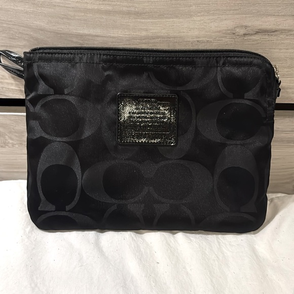 Coach | Bags | Coach Getaway Signature Nylon Packable Weekender Pouch ...